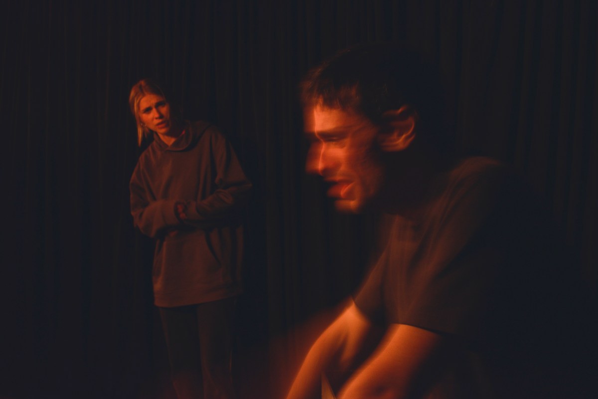 Review: Glitter Punch at Flow Studios – Scribbles of Stage and Screen